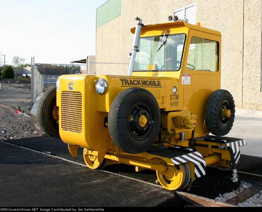 CNF Foods 5-TM Trackmobile